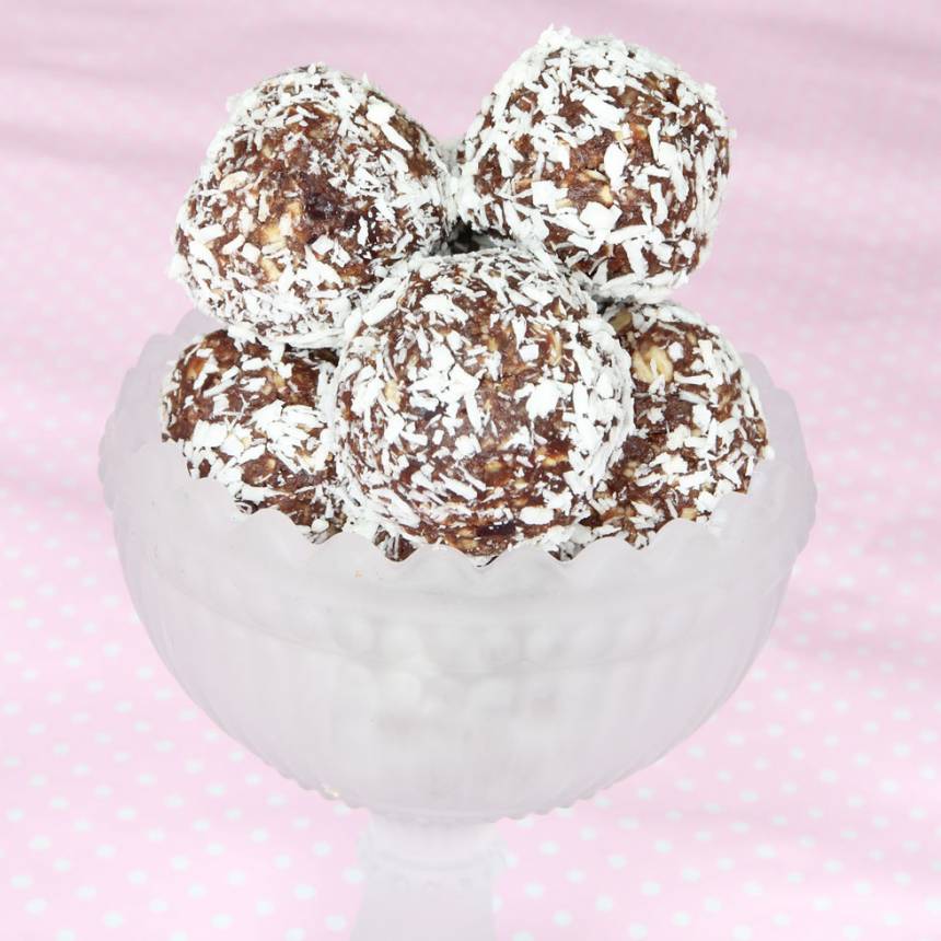 Nyttiga dadel-kokosbollar utan socker – Lindas Bakskola